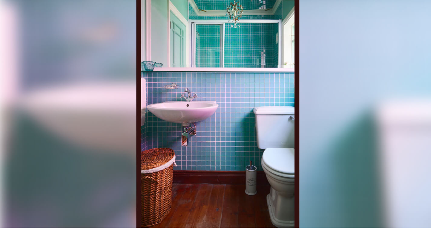 The angel's Lair - Private seaside family accommodation for four.